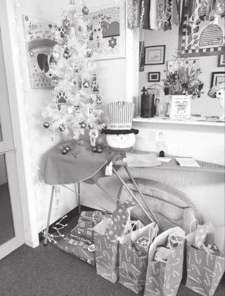 Pet Angel Tree Supports Humane Society - Okmulgee Times