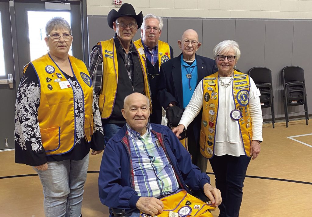 Okmulgee Lions attend District Convention