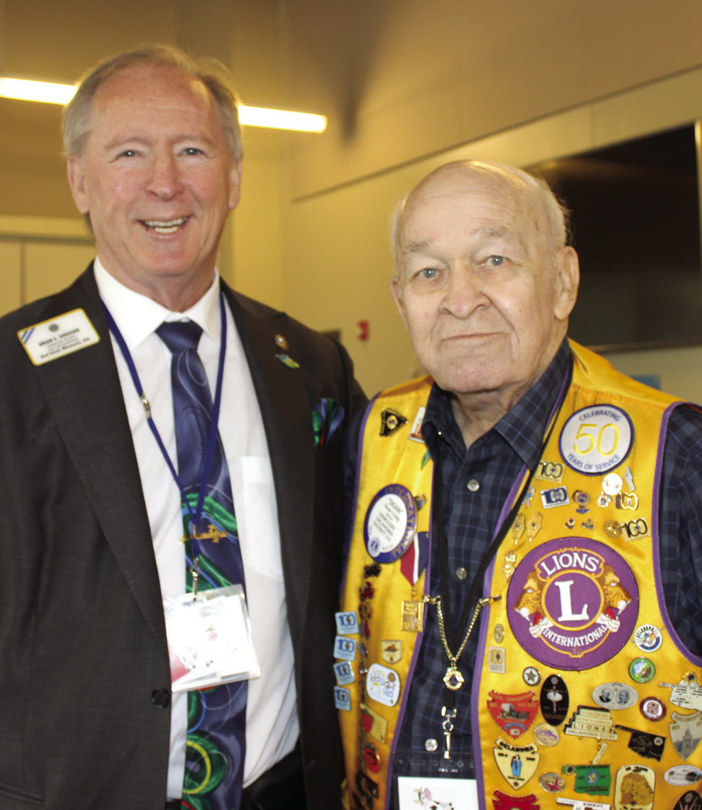 Lions attend State Convention