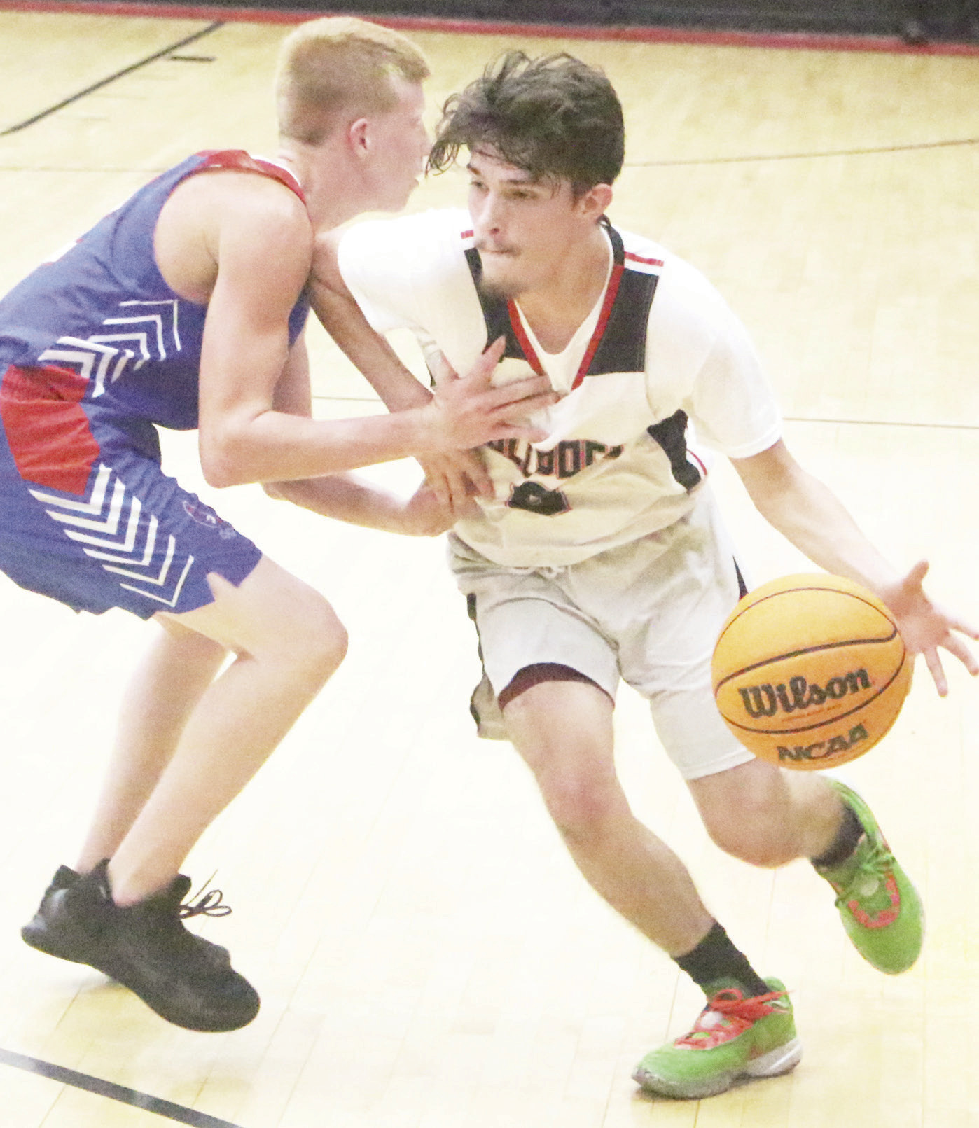 Schulter cagers cruise in home opener